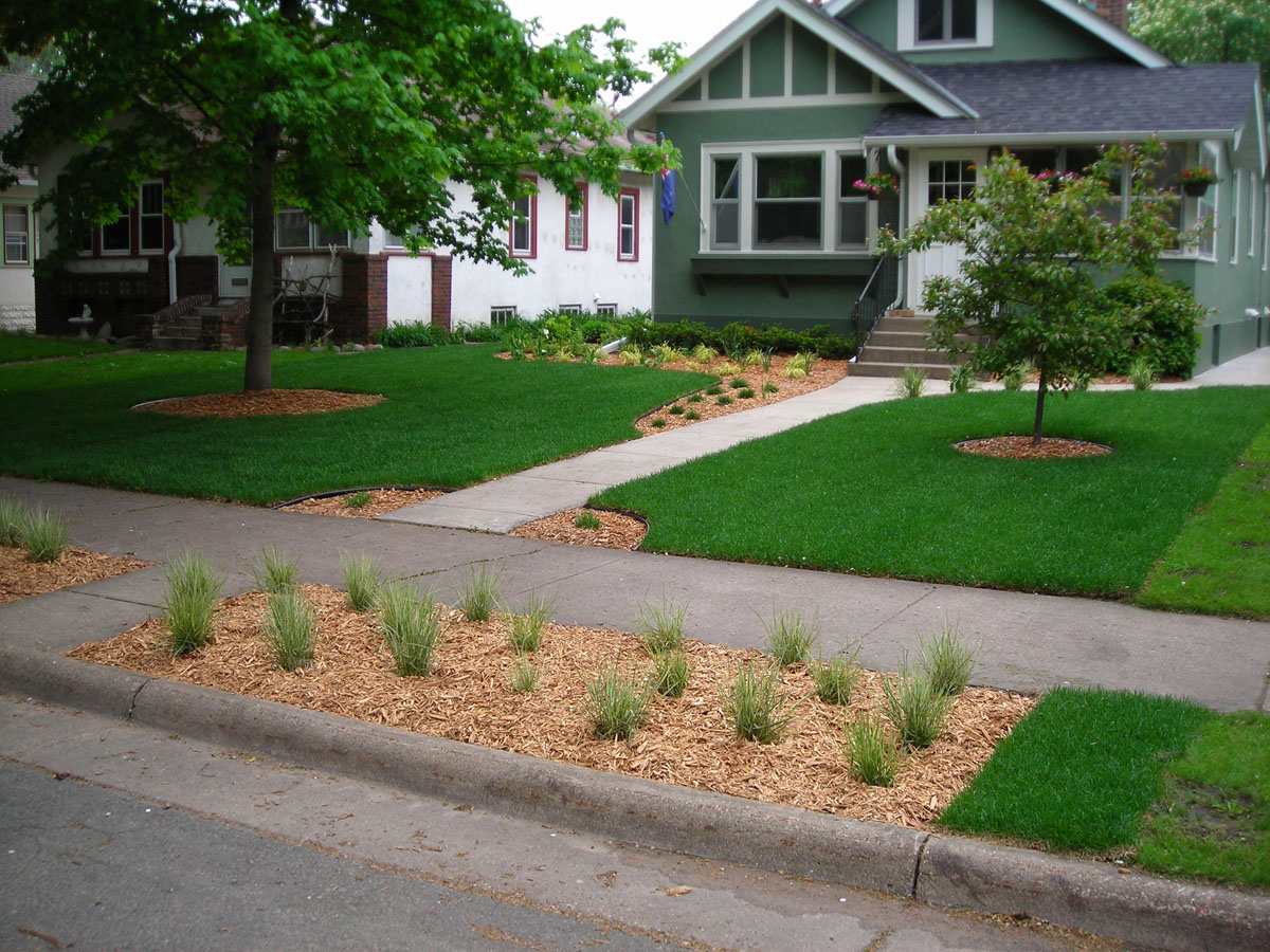 Superior Lawn Care Services - Lakes Landscape Services
